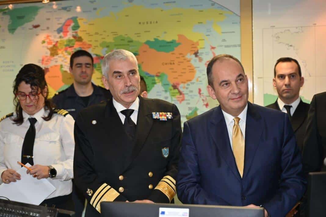 Ευχές για το νέο Έτος από τον ΥΝΑΝΠ Γ. Πλακιωτάκη σε ναυτικούς και ...