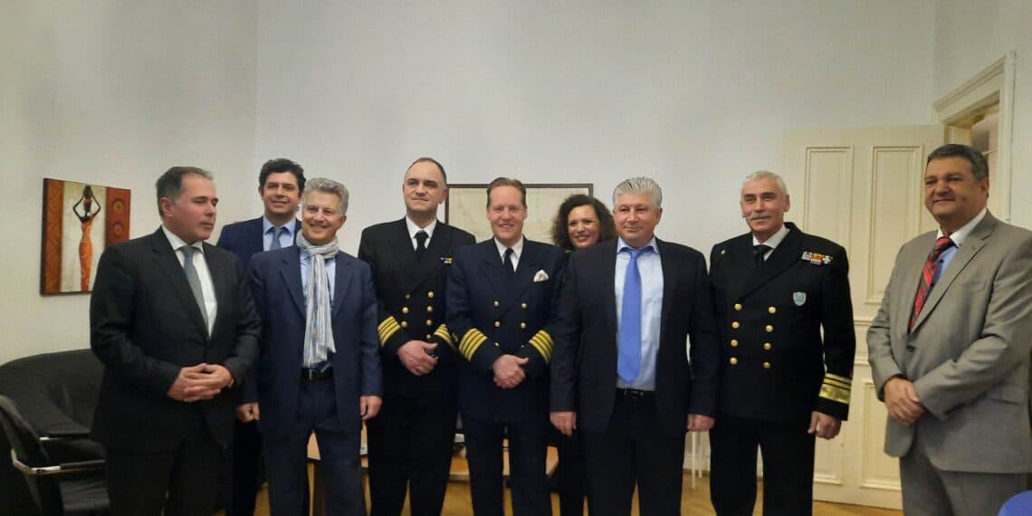 Στο Αμβούργο ο Αρχηγός του Λιμενικού Σώματος Ελληνικής Ακτοφυλακής ...