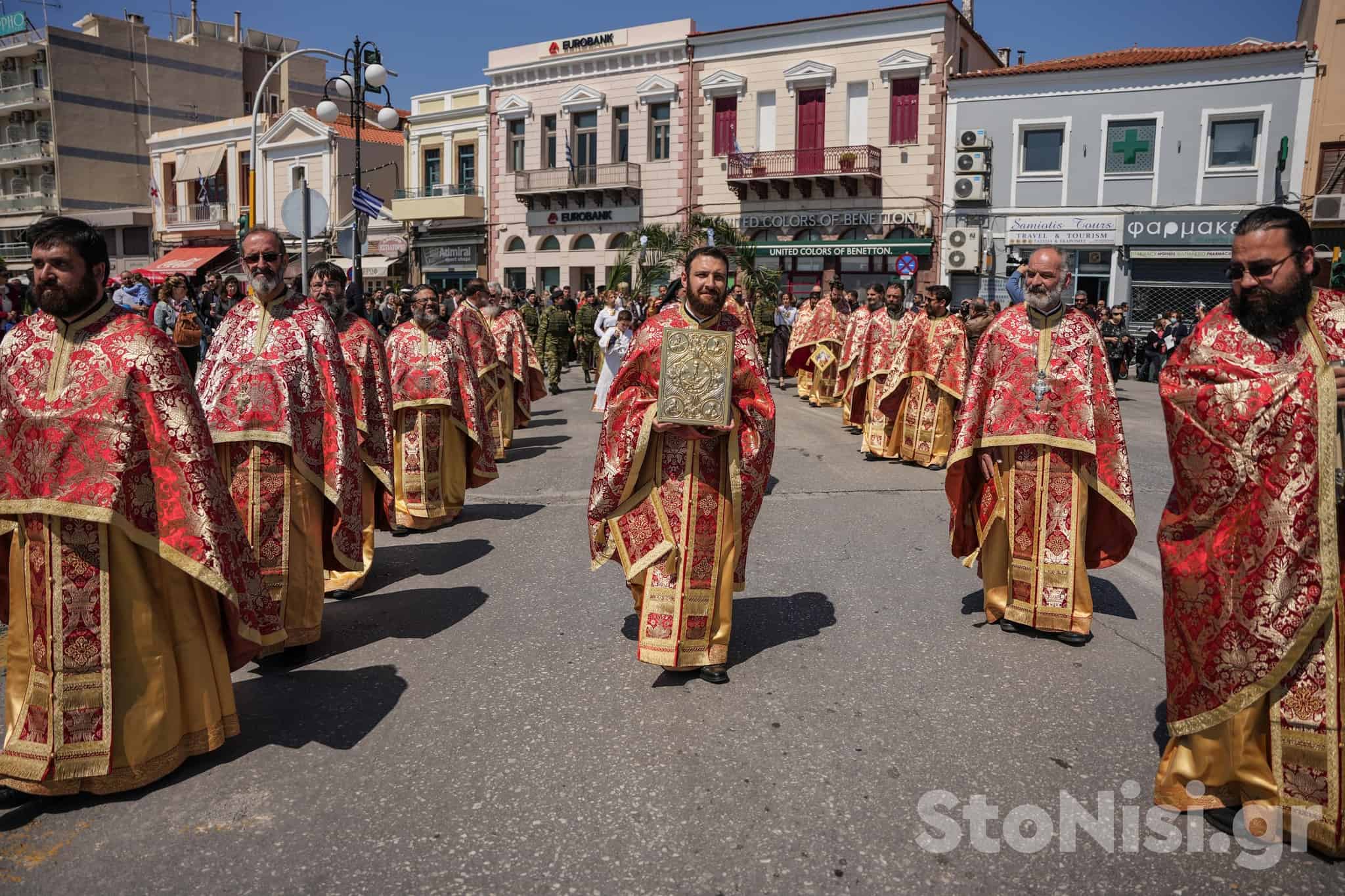 Μυτιλήνη: Λαμπρή λιτανεία του Ιερού Λειψάνου του Αγίου Θεοδώρου ...