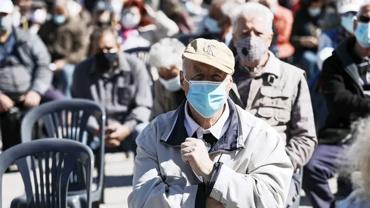 Συνταξιούχοι: «Δώστε μας πίσω την Εισφορά Αλληλεγγύης» - Ζητούν ...
