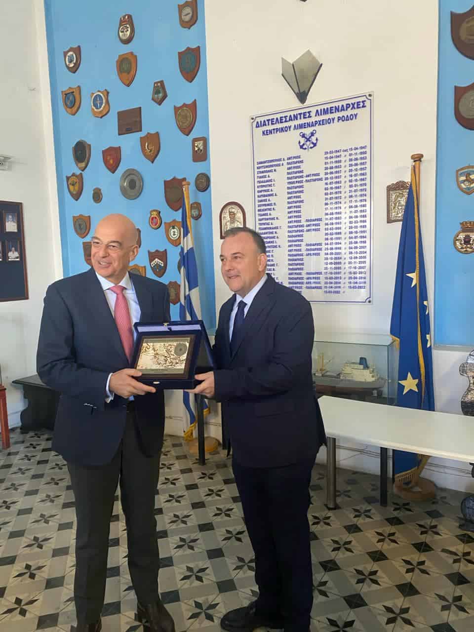 Ρόδος: Μια επίσκεψη υψηλού συμβολισμού του Υπουργού Εθνικής Άμυνας Νικ ...